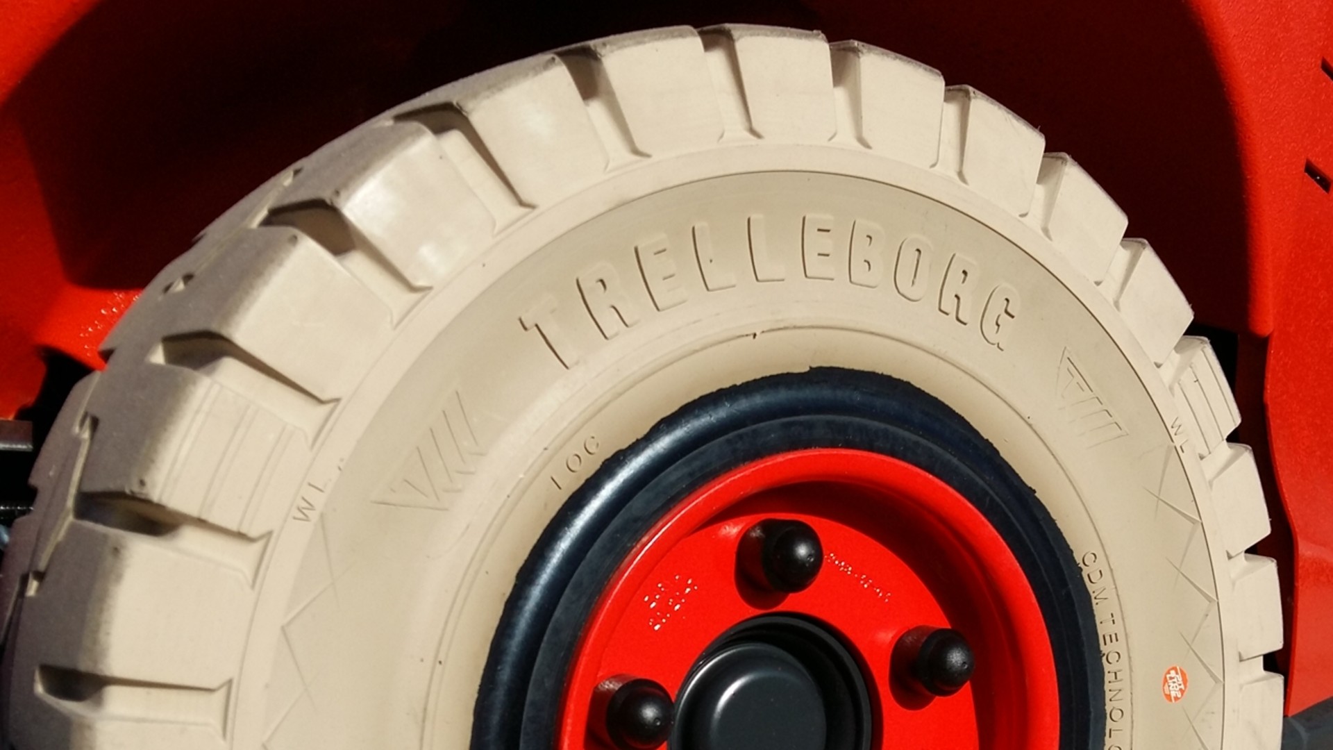 Anvelope industriale