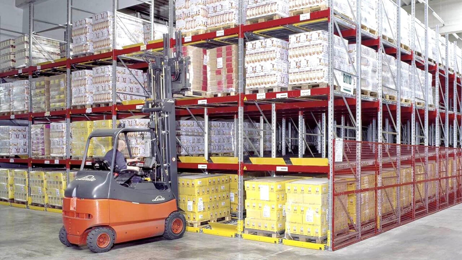 Rafturi metalice si stelaje